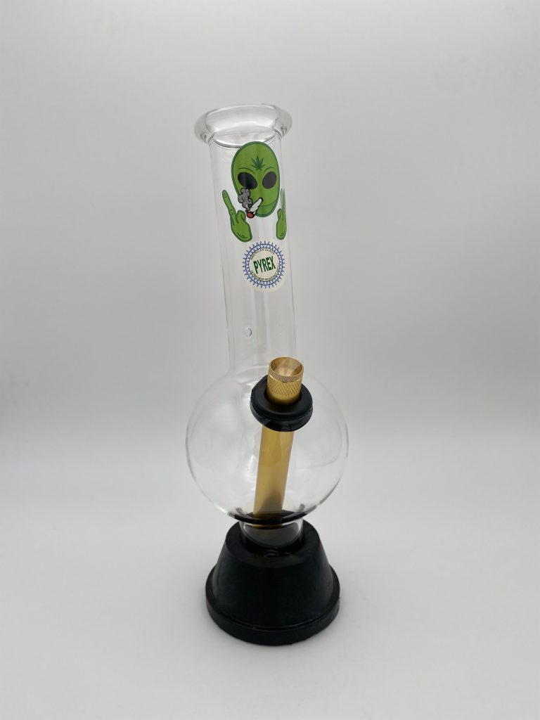 Pyrex Medium Bonza Bubble 'Alien smoking joint' Bong 26cm - East Coast ...